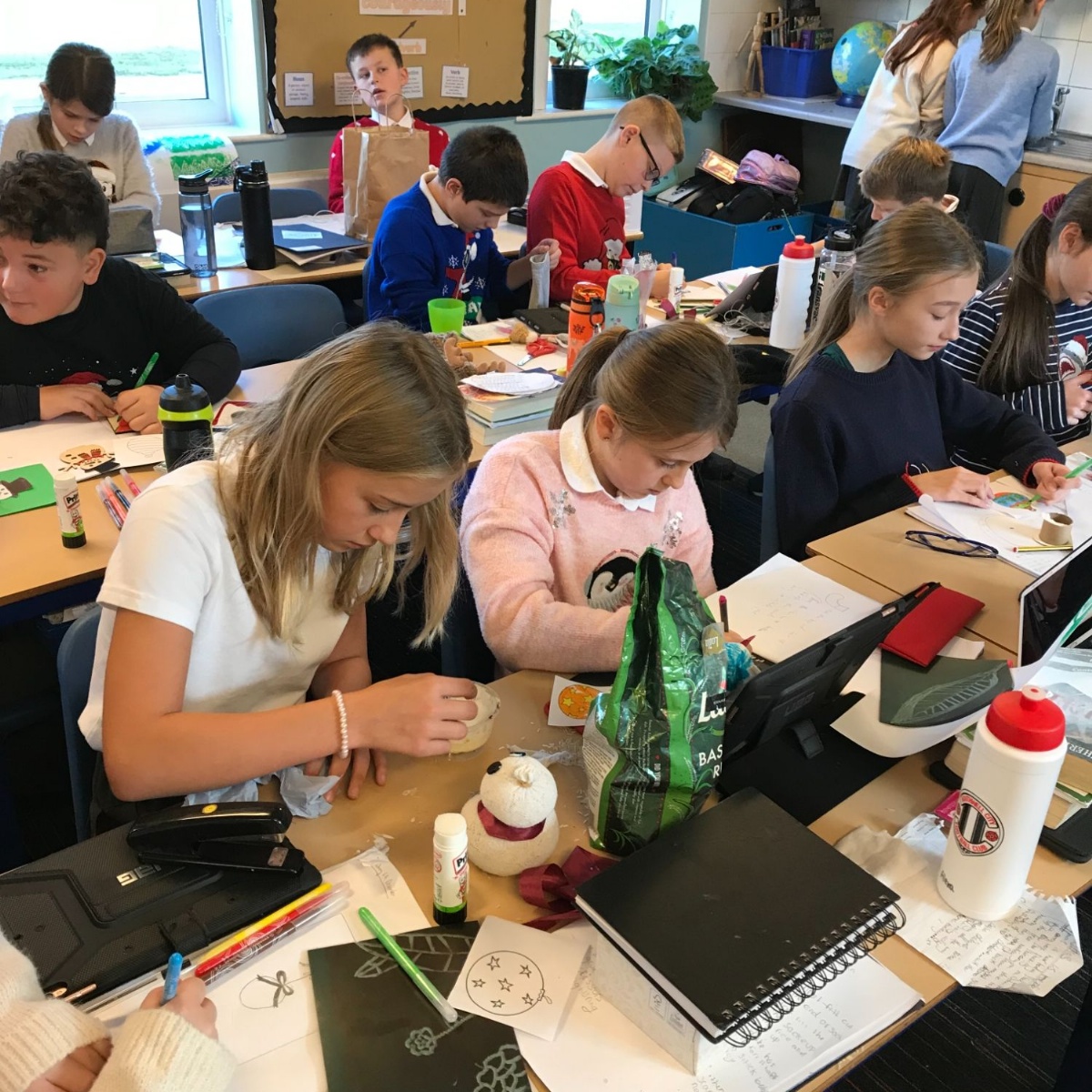 Halam C of E Primary School - Christmas crafts